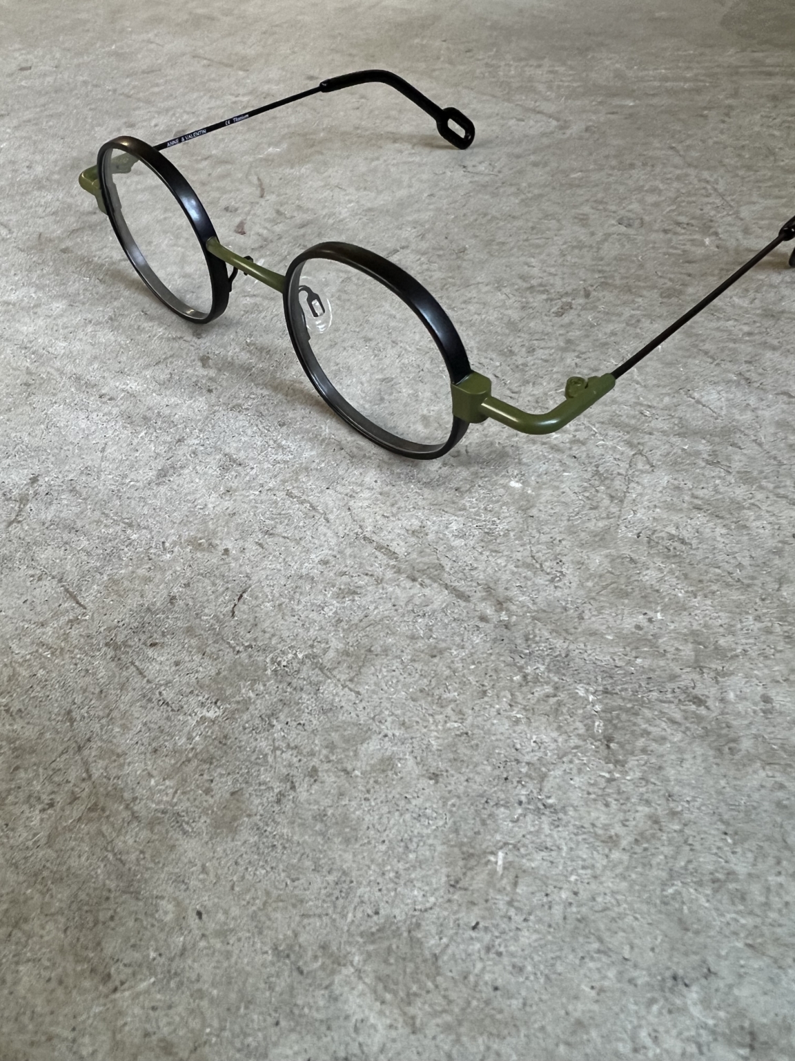 ANNE ET VALENTIN mod.MECACOOL（アンバレンタイン メカクール） - 神戸元町のヨーロッパメガネならMONO OPTIQUE